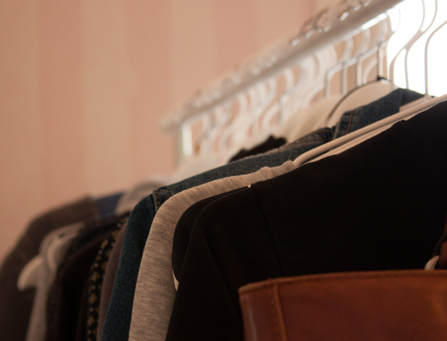 How to Stop Dark-coloured Clothes from Fading- Liquid Laundromats AU