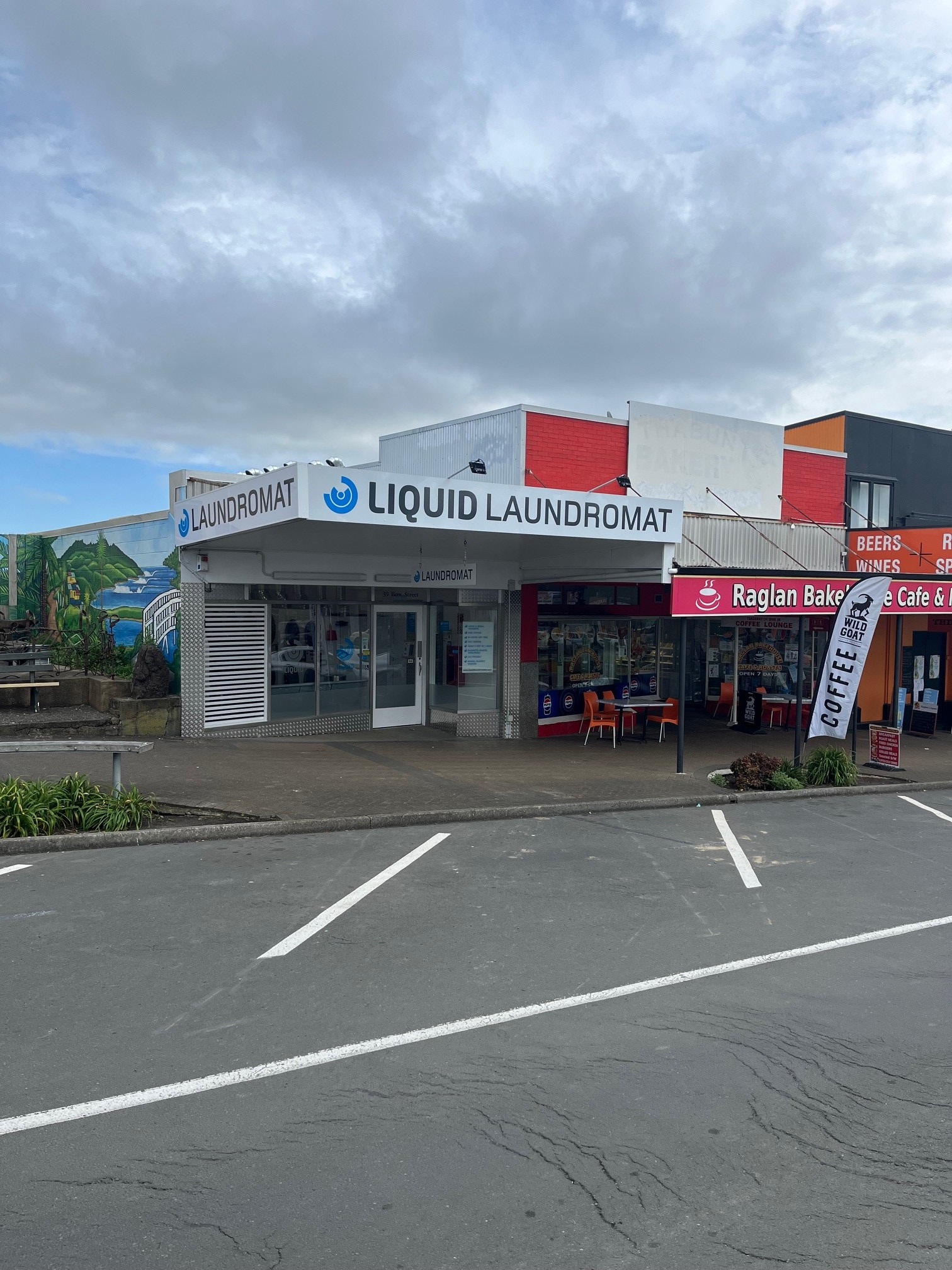 Liquid Laundromat Raglan - 24/7, 365 days a year - Self Service